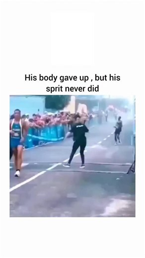 tiskopetra on Instagram: "The X post features a viral 20-second video from a April 21, 2025, race in Ji-Paraná, Brazil, showing a male runner collapsing in exhaustion meters from the finish line but crawling across amid cheers, captioned "His body gave up, but his spirit never did." Posted by @akuhayum , a user who shares random inspirational videos, the clip has garnered over 759,000 views and 12,800 likes in two days, highlighting themes of mental resilience in endurance sports. This footage, 