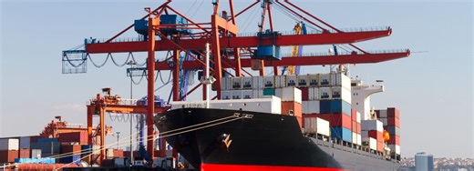 A Look At Danaos (DAC) Valuation As It Moves Into LNG With Alaska Project Investment