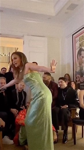 Jennifer Lopez - Merry Christmas #JLo #Shorts