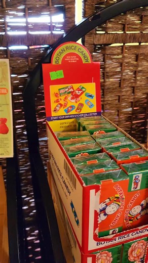 🎉🍬 Blast from the Past Alert at The Chocolate Frog! 🍬🎉 Have you heard of Botan Rice Candy?! If you grew up peeling that little edible paper and finding the tiny comic inside, then you already know… this candy is pure childhood magic. ✨ We’ve got these nostalgic treats waiting for you right here at The Chocolate Frog in Lincoln City — along with our handcrafted chocolates, fudge, and tons of sweet surprises. 📍 316 SE Hwy 101, Lincoln City, 🎉🍬 Blast from the Past Alert at The Chocolate Frog