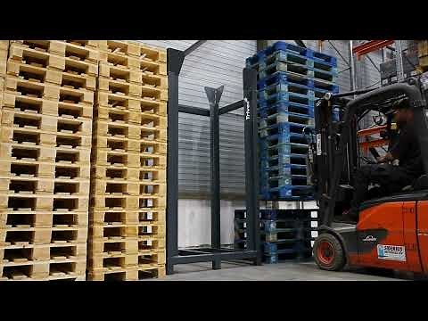 Stacking pallets quickly and safely - Trivec Pallet Aligner
