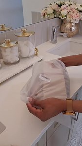 7.9M views · 144K reactions | Pack my handbag with me for my trip. #travel #travelessentials #travelgram #travelfavorites #amazonfinds | tashdesignsca | Facebook