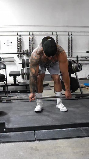 7.8K views · 31 reactions | If you want results then train hard‼️‼️‼️ Adding deadlifts into the back routine has been a solid addition haven’t deadlifts in years and my first day back I hit 540‼️ Strength and size will only be going up from here that’s the goal ‼️ ‼️DM ME “TRANSFORMATION” 4 ONLINE COACHING‼️ | Coachbandit | Facebook