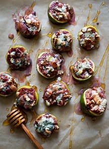 Wow, these are so good. You need to try these if you love Roasted Figs with Blue Cheese and Bacon! RECIPE--> https://whiteonricecouple.com/recipes/baked-figs-with-bacon-blue-cheese/ | White On Rice Couple