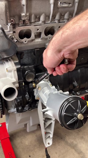 BMW E34 M5 Oil Filter Housing Restoration #bmw #bmwm5 #cars #mechanic #cartok #restoration @gearwrenchtools @FCP Euro