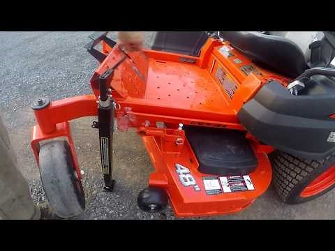 Kubota Z400 Maintenance Lift Kit