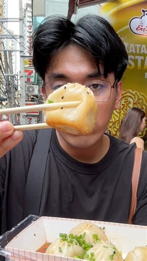 Fried Xiao Long Bao sa Binondo Bites! | Migs Madrigal