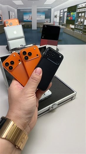 Trendy Tech Review on Instagram: "iPhone 17 Pro Max Mini Unboxing with Gift Box"