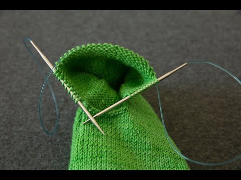 Beginning a top down sleeve magic loop