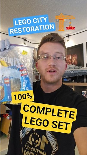 Restoring LEGO sets! This is a LEGO CITY set from the mid 2000s. Now its complete & ready for photos