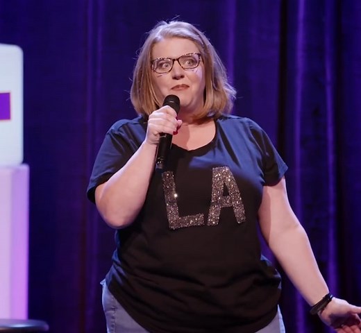 224K views · 4.9K reactions | There are two VERY different handover techniques Subscribe to our mailing list for early access to tour tickets Visit ➡️https://alist.com.au/subscribe/ | A-List Entertainment | Facebook