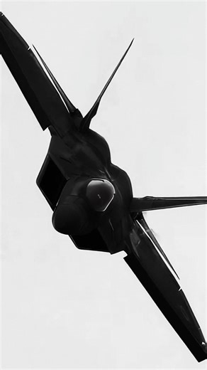 Exploring F-22 and F-15 Engagements in Aviation