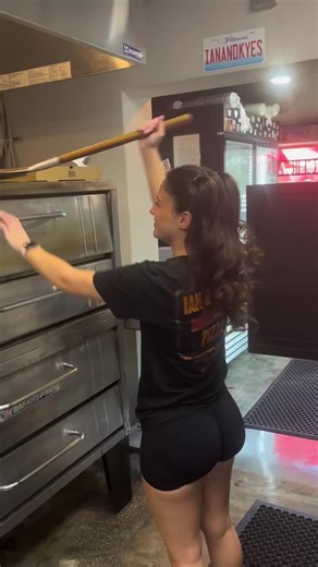 Follow @Gyatt_bot For More !!! 🍑🤖 #viral #gyat #bot #big #peach