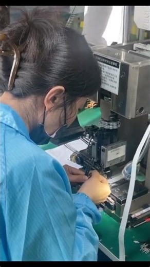 wire cutting and #wirecutting #patchwork #industrialmachines #machine