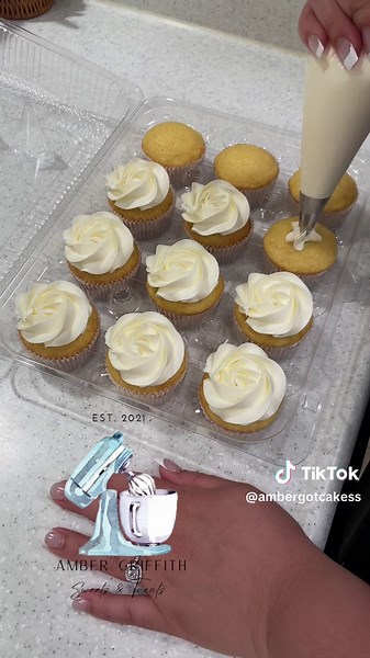 Buttercream Cake Decorating Hacks for Small Businesses