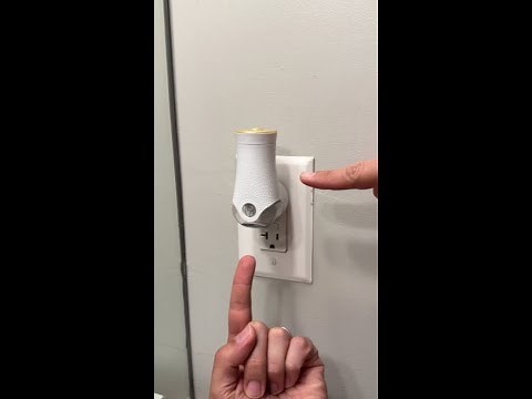 Stop wasting money! Do this with your Plug-In freshener instead! 💰🧼