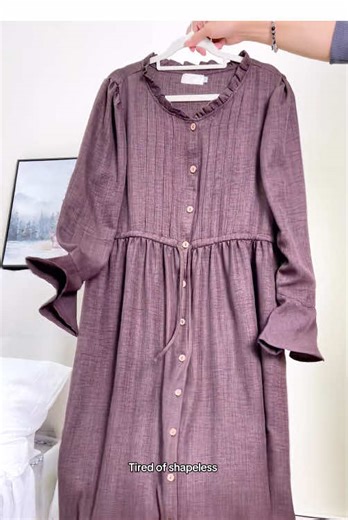 Effortlessly Elegant Flared Sleeve Dress for Special Occasions