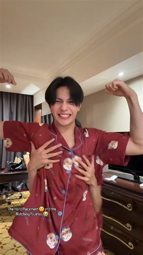 Lhen011215 on Instagram: "WilliamEst hand placement and the matching pajamas 😭 single people left the group 😒😭😂 . . . . . ..............(⁠๑⁠˙⁠❥⁠˙⁠๑⁠)(⁠๑⁠˙⁠❥⁠˙⁠๑⁠)(⁠๑⁠˙⁠❥⁠˙⁠๑⁠) @williamjkp @est_rvp @gmmtv @wesley.gmmtv #williamjkp #est_rvp #williamest #estwilliam #thamepo #thameposeries #thamepoheartthatskipsabeat #williamjakrapatr #suphasangaworawong #thaiblseries #thaibl #lykn #smote #westie #gmmtvartist #gmmtv #boyslove #boysloveseries #thaiblcouple #blcouple #b