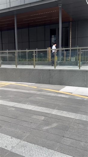 ✅ 100 % legalisierte E-Bikes – kein Führerschein erforderlich! 🥳 🚴‍♂ Die VolKeep Weihnachtsangebote Aktion hat begonnen! Profitiere jetzt von bis zu 70 % Rabatt kostenlosem Versand im gesamten Shop. ⬇ Entdecke die Power und den Komfort unserer E-Bikes: ✅ Vollfederungssystem in Premiumqualität – Upside-Down-Vorderradgabel & hinterer Öldruck-Stoßdämpfer ✅ Dualer bürstenloser Hochgeschwindigkeitsmotor – 2000W / 120 Nm Drehmoment ✅ Shimano 7-Gang-Schaltung ✅ 20 x 4.0 Zoll Chaoyang Fat-Tire – mehr 