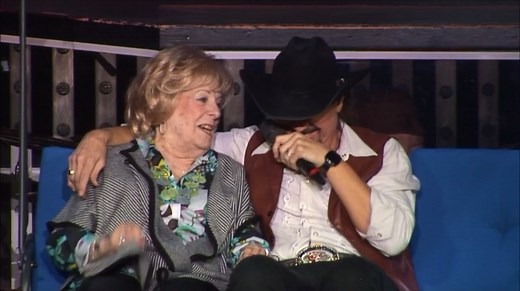 “We swing, but no, we don’t have a swing” 😳😂 Clay Cooper's Country Express #justaswingin #swingin #ClayCooper #ClayCoopersCountryExpress #ClayCooperTheatre #Branson #BransonMO #BransonMissouri #BransonShows #liveentertainment #audienceengagement #audience #audiences claycoopertheatre.com | Clay Cooper Theatre