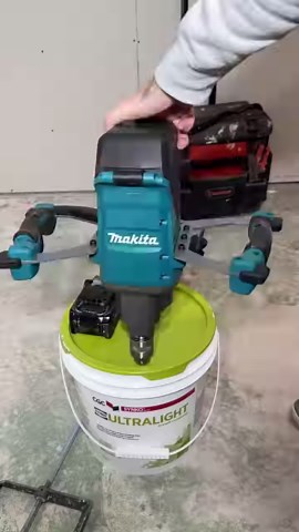 5.9M views · 35K reactions | First time spinning some mud with the New Makita 40v XGT mixer•It 5 micro speed setting on the dial and 2 macro high and low speed setting•Just from how easy it spun this little bit of mud I feel it’s going to handle mixing concrete with ease•I’ll make sure to do a post when we try it for concrete Makita Canada Makita Tools USA ...#tools #drywall #construction #makita #makitatools | Kruger Construction | Facebook