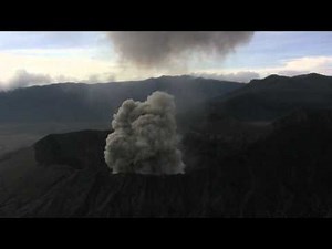 Mount Bromo volcano explosive eruption accompanied by powerful shockwave (1/1)