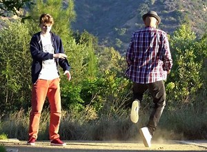 1M views · 10K reactions | #missumorethanuknow #MUMTUKchallenge with my brotha @merrickhanna #ad @sofiacarson @r3hab | Poppin John SBK | Facebook