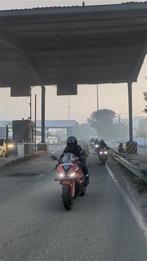 Kawasaki Ninja H2 #kawasaki10r #sportbike #kawasaki10r #ninjazx14r #kawasakizx10 #rider #bmws1000rr