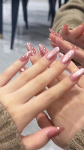Pink Cat-Eye Nail Art Ideas for Gorgeous Looks