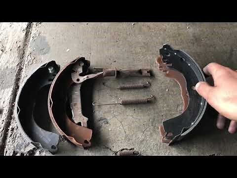 2013 Mitsubishi lancer ES brake shoes replacement