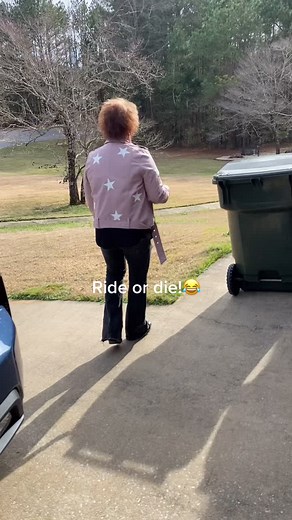 We ride at dawn!🐿😂🤗#comedianredsquirrel #bangproductions #redsquirrel38 #funnyshit #southernmomma #geico