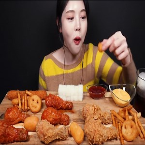 12K views · 675 reactions | Spicy Buldak Fire Noodles with Pork Belly(Samgyeopsal) Kimbap Mukbang Asmr Eating Sounds | Boki asmr | Facebook