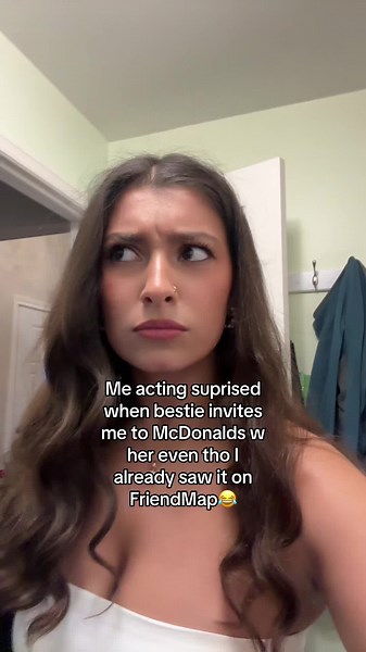 Using FriendMap to make plans as changed my social life #fyp #sharinglocations #bestfriends #friendmap #relatable #besties #mcdonalds #sociallife