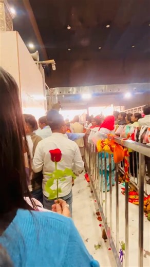 Sonnu Thakur on Instagram: "Bina bulaye koi aa nahi sakta, aur jab wo bulaye toh koi rok nahi sakta. 🙏 ✨ VIP entry toh sirf ek bahana tha, asli maqsad toh Baba ko mujhe apne paas bulana tha. #Chamatkar #UnexpectedBlessings #Kripa #DivineIntervention #ShyamKripa"