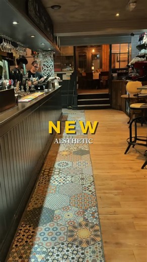 Hey folks! 👋 You know we love keeping things fresh here at The Three Compasses in Aldenham. Guess what? We’ve just given our floors a fantastic upgrade! 🎉 It’s added a real spark to the place, making everything feel even more inviting. Seriously, you’ve gotta see it to believe it! 😉 Come on down and tell us what you think – we can’t wait to hear your thoughts. Stay tuned, there’s more to come! 😉 . . . . #radlettmums #hertfordshiremums #hertfordshirerestaurants #hertfordshirefoodie #thethreec