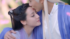 326K views · 10K reactions | A family of three sweet and sweet, white rolling finally see the father! 一家三口甜甜蜜蜜，白滚滚终于见到父君啦！ Drama: Eternal Love,The Pillow Book 三生三世枕上书 #三生三世枕上书 #EternalLoveThePillowBook | 企鹅爱追剧 | Facebook