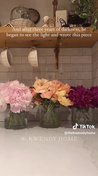 Peony season officially ended, but let’s take a moment to enjoy their bloom. I hope you felt uplifted and peaceful watching this. The meaning behind Sergei Rachmaninoff’s piece is so beautiful and felt perfect for this floral timelapse. #peony #flowertimelapse #flowerlover #flowerlovers #peonies #timelapse #flowers #rachmaninoff