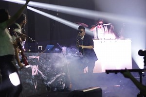 A música e a imaginação não têm limites ! Aumente o som e confira nosso novo show, YEX Premium :) | YEX