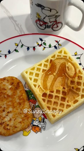 SunniSnoopy | Who wants some snoopy waffles #snoopy #スヌーピー #esnupi #Shǐnǔbǐ #woodstock #snūbī #peanuts #nuser #snoopyandwoodstock #peanutsgang #스누피... | Instagram