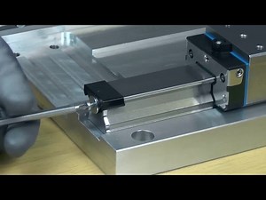 [EN] Bosch Rexroth: Linear Guides - Dismounting roller runner block from the guide rail (How-To)