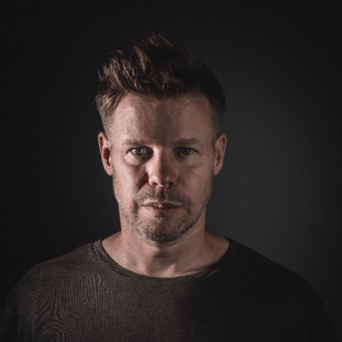 Ferry Corsten - Resonation Radio 216 2025-01-15