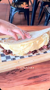 989K views · 85K reactions | ¿Te animas al reto de la mini mini de @la_tapia_mx? Y ganarte $1,000 baritos C. Manuel López Cotilla 1386, Col Americana, Guadalajara, Jal. #fondita #guadalajara #quesadillas #comidamexicana #foodiegdl #foodpic #cooking #foodies #homemade #chef #breakfast #restaurant #eeeeeats #photooftheday | Tragones Pero Finos | Facebook