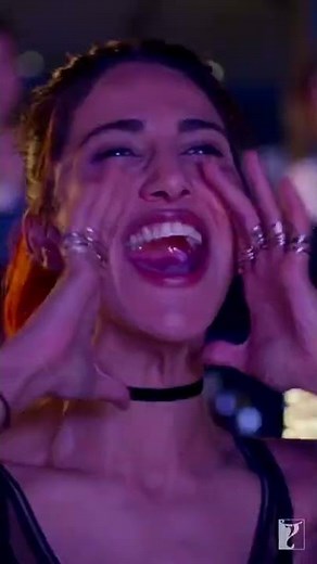 Be carefree 🕺💃 | Befikre | Ranveer Singh | Vaani Kapoor | #YRFShorts