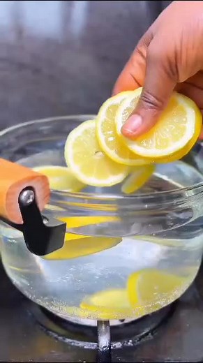 DIY Weight Loss Drink Recipe with Lemons, Ginger, and Cucumbers