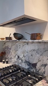 Messy kitchen counter who? Command™ Small Metallic Hook* keeps it aesthetic, functional & damage-free ✨ *Works on a variety of indoor surfaces, such as painted drywall, finished wood, tile, metal and glass | Command