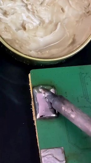 🔧✨Tired of solder bridges, cold joints, or oxidized surfaces? 😫 This High-Quality Precision Flux Paste​ delivers razor-sharp accuracy for micro soldering—ensuring flawless bonds on PCBs, BGAs, and SMDs with pro-level reliability! 🚀💡 ✅ MICRO-APPLICATOR TIP: Syringe-style nozzle targets tiny pads and pins with surgical precision—no overflow, no mess! 🧴🎯 ✅ ENHANCED WETTING ACTION: Active formula removes oxides instantly and boosts solder flow for shiny, strong joints! 💧✨ ✅ NO-CLEAN & LEAD-FR