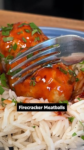 167K views · 1.8K reactions | We're turning up the heat with these Firecracker Meatballs! 裡 Those meatballs. That SAUCE. 奈 You know you want the recipe, so click the link in the comments for the full details! 六‍: Nicole McLaughlin #meatballs #appetizers #easyappetizers #meatballrecipes | Allrecipes | Facebook