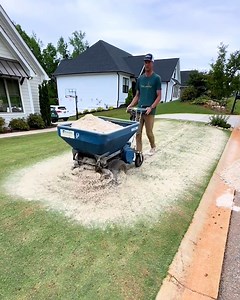 706K views · 677 reactions | Witness the process of sand leveling for the lawn! | MetDaan DIY | Facebook