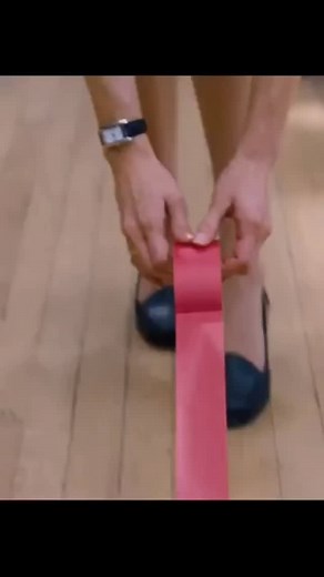 Movie.Zone.HQ on Instagram: "🎬 Freedom Writers (2007) Genre: Drama Duration: 2h 3m Rating: 7.6/10 on IMDb, 70% on Rotten Tomatoes Overview: Based on a true story, Freedom Writers stars Hilary Swank as Erin Gruwell, a passionate high school teacher in Los Angeles who inspires her at-risk students to transform their lives through writing. Faced with racial tensions and challenges in her classroom, Gruwell encourages her students to journal their struggles and triumphs, creating a sense of belongi