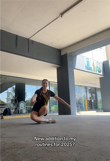 Mastering the Pindrop Dance Move: Fun and Engaging